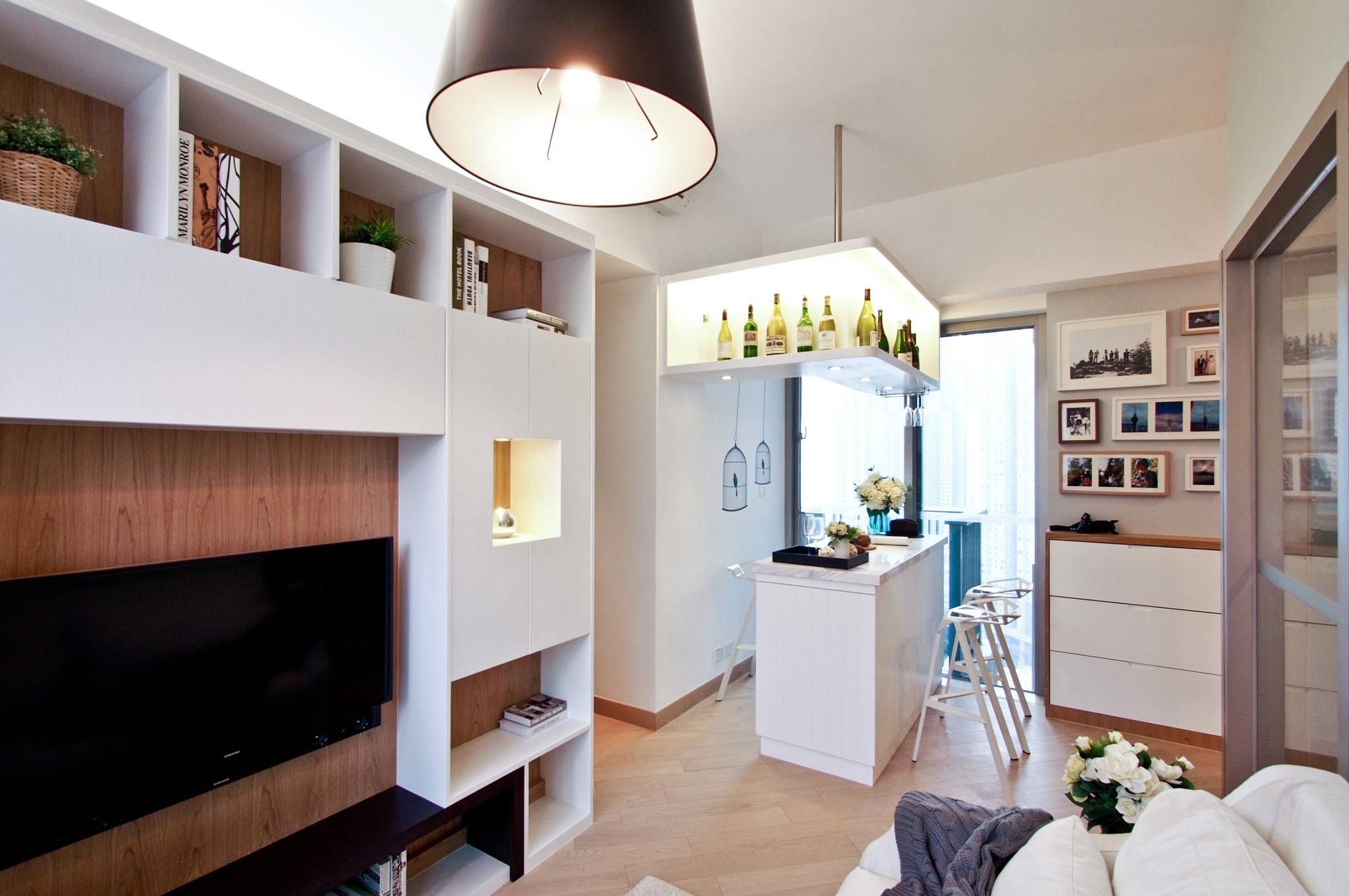 i-UniQ Grand - A Scandinavian & Bar at Home - Inbloom Concept