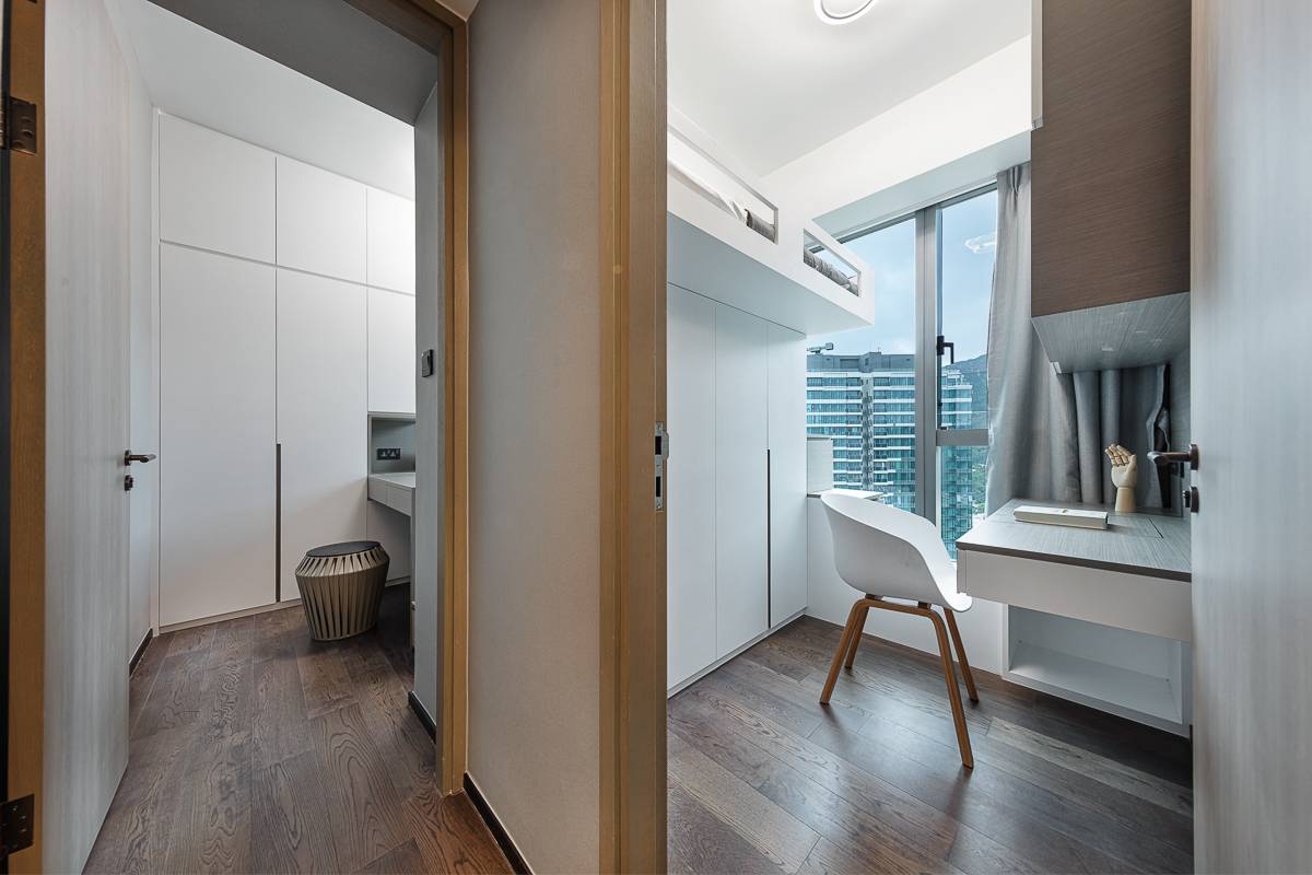 Le Pont - Neat and Comfy Design with Wood Elements - Inbloom Concept